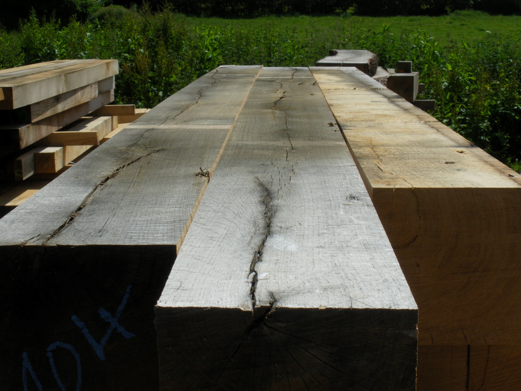 Why does Seasoned Oak split?