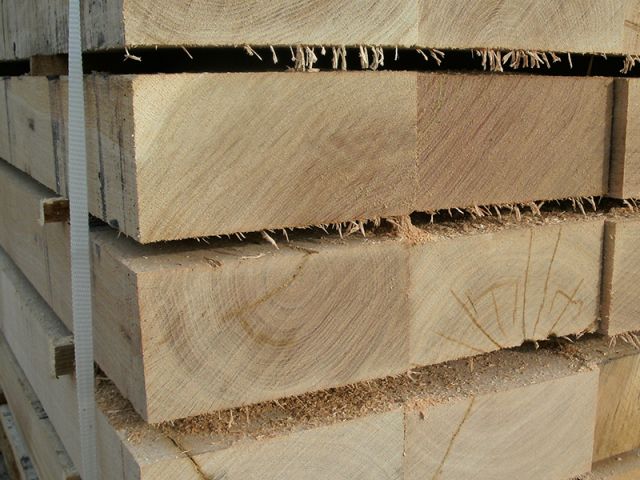 Fresh Sawn Premium Grade Oak Beams