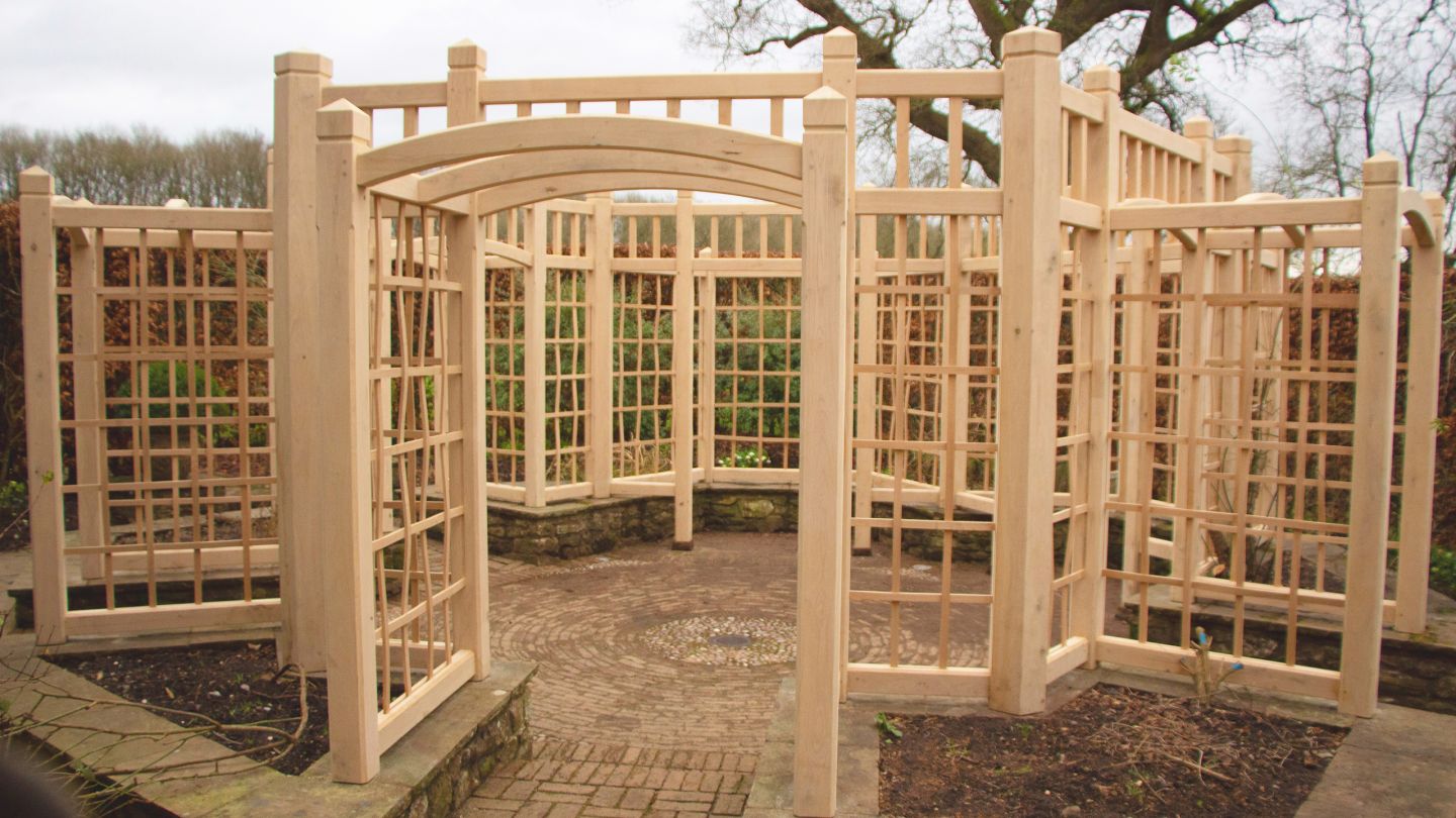 Hexagonal Pergola in Dorest